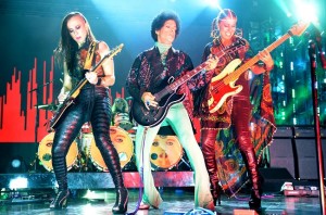 Video: Prince & 3rd Eye Girl - FixUrLifeUp | ThisisRnB.com - New R&B ...