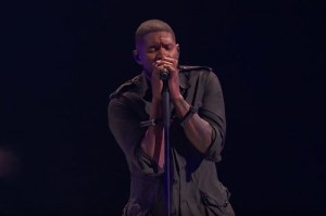 Watch: Usher Performs "Chains" with NAS and Bibi Bourelly Live at ...