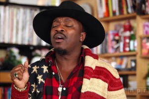Watch: Anthony Hamilton Performs NPR Music Tiny Desk Concert ...
