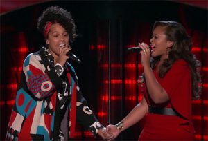 Alicia Keys Sings "Fallin'' with 'The Voice' Contestant Felicia Temple ...